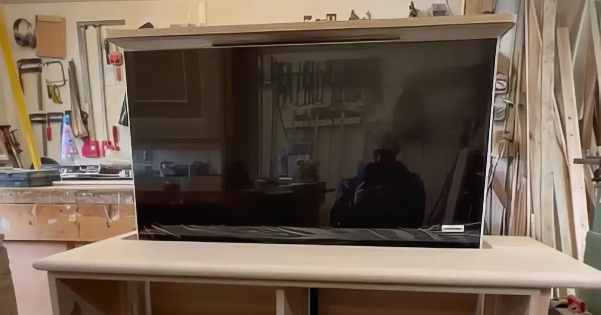 NOVO MBL-1050 TV Lift cabinet example